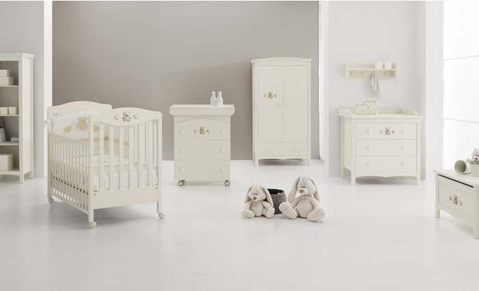 Pachete de mobila pentru bebelusi - 3 propuneri utile pentru amenajarea ...